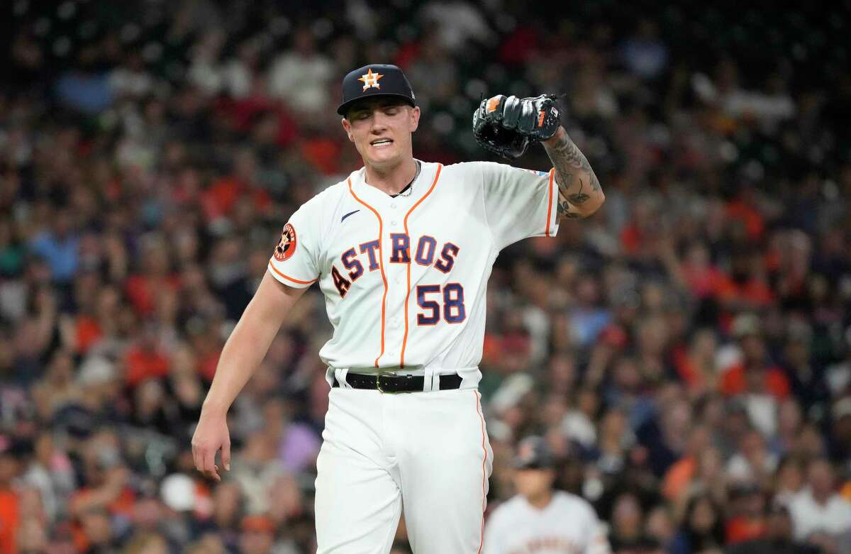 Houston Astros: Offense struggles to get hits in loss to Giants