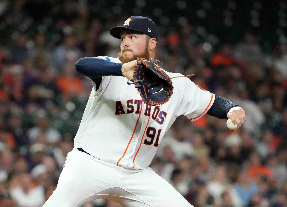 Houston Astros: Offense struggles to get hits in loss to Giants