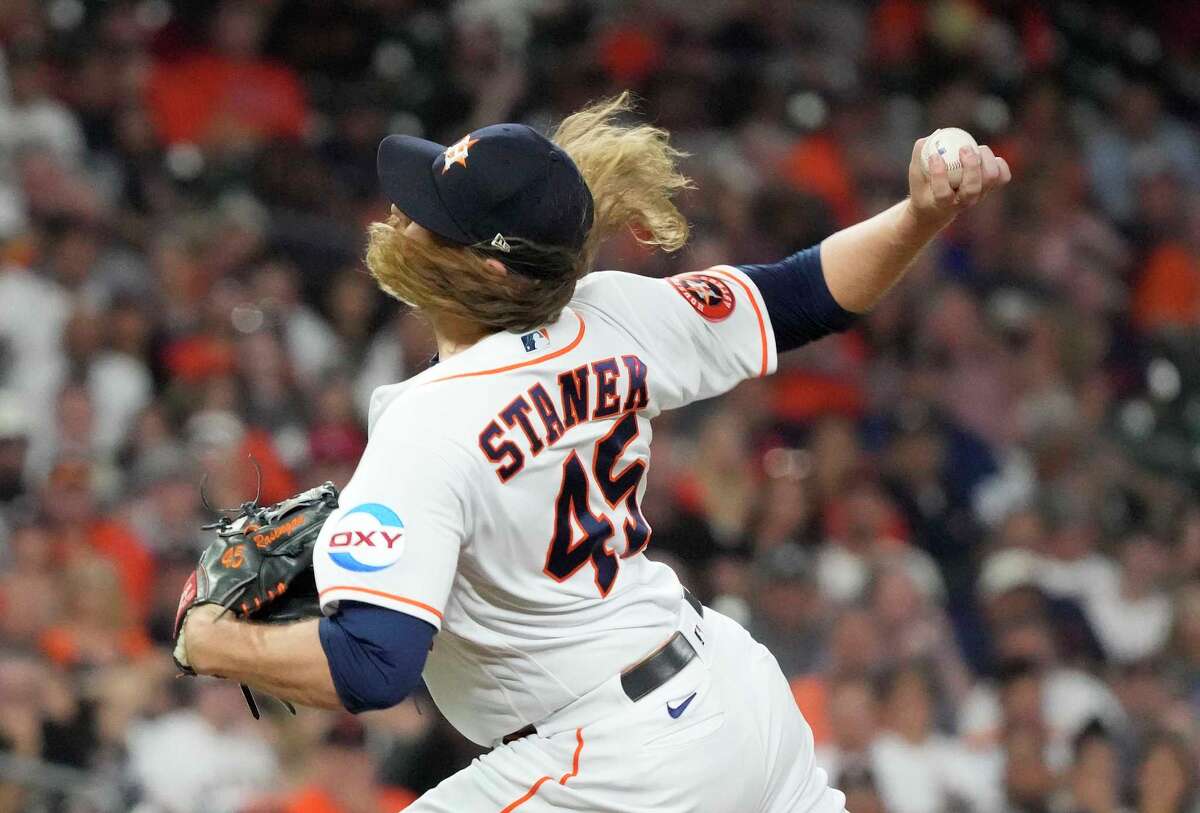 Houston Astros: Offense struggles to get hits in loss to Giants