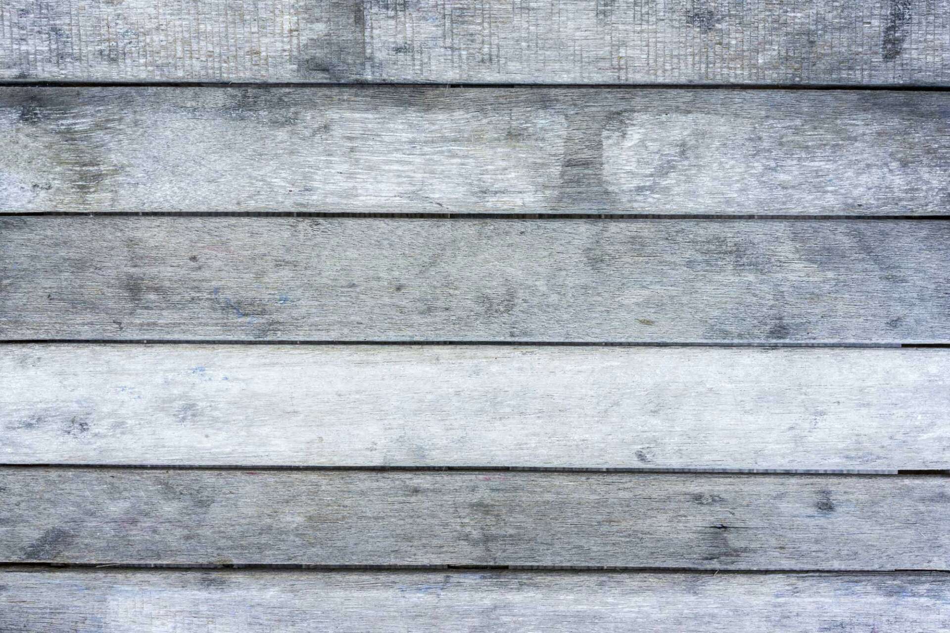 How Do I Pickle Fake Woodgrain Paneling?