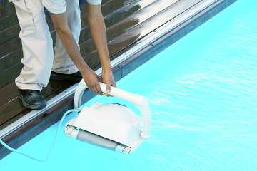 How to Unclog a Pool Skimmer