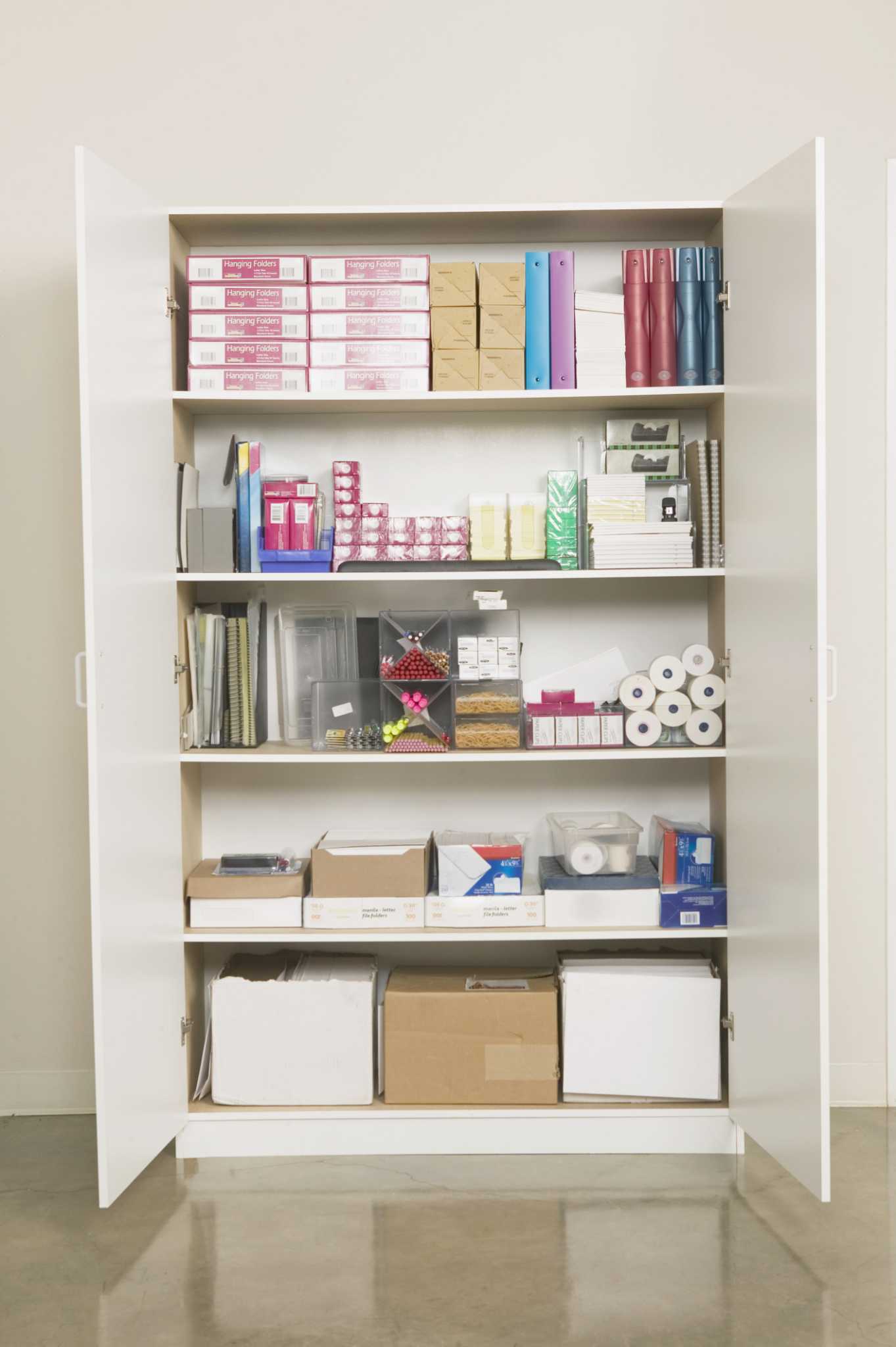 How to Use Bracket Slots to Adjust Shelves