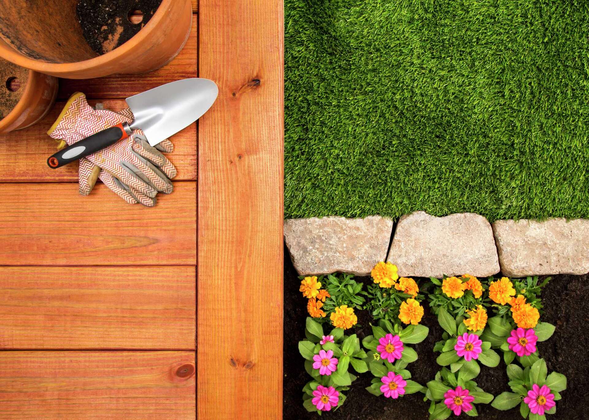 What to Use to Clean a Porch Without Killing Flowers
