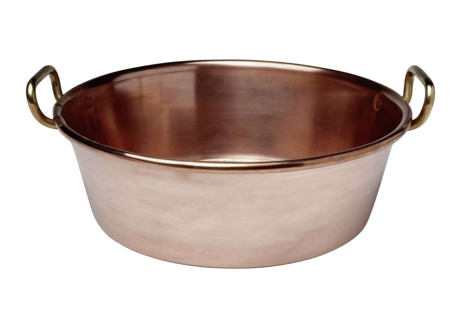 How to Use a Large Copper Pot for Decoration