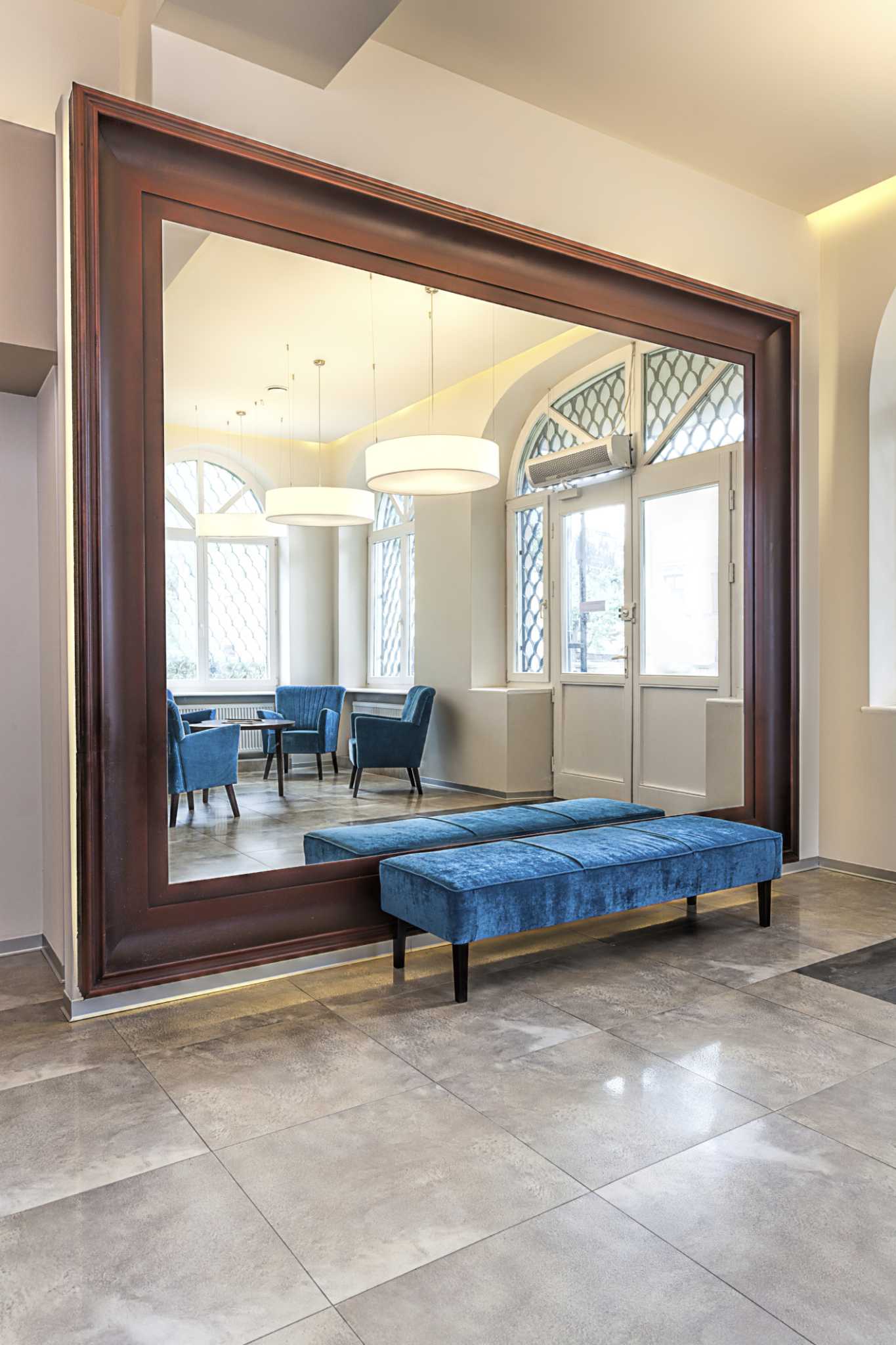 How to Use Mirrors in Interior Design