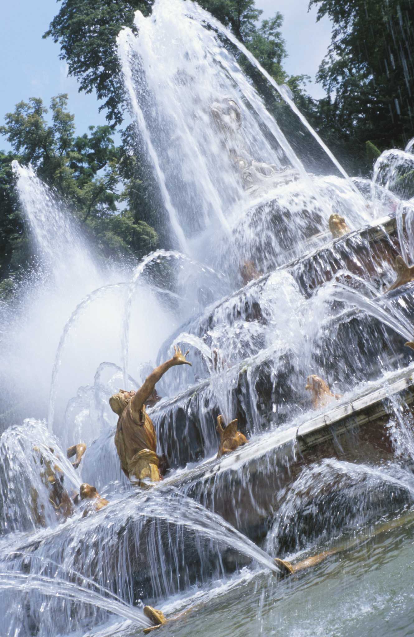 The Principles of Water Fountains