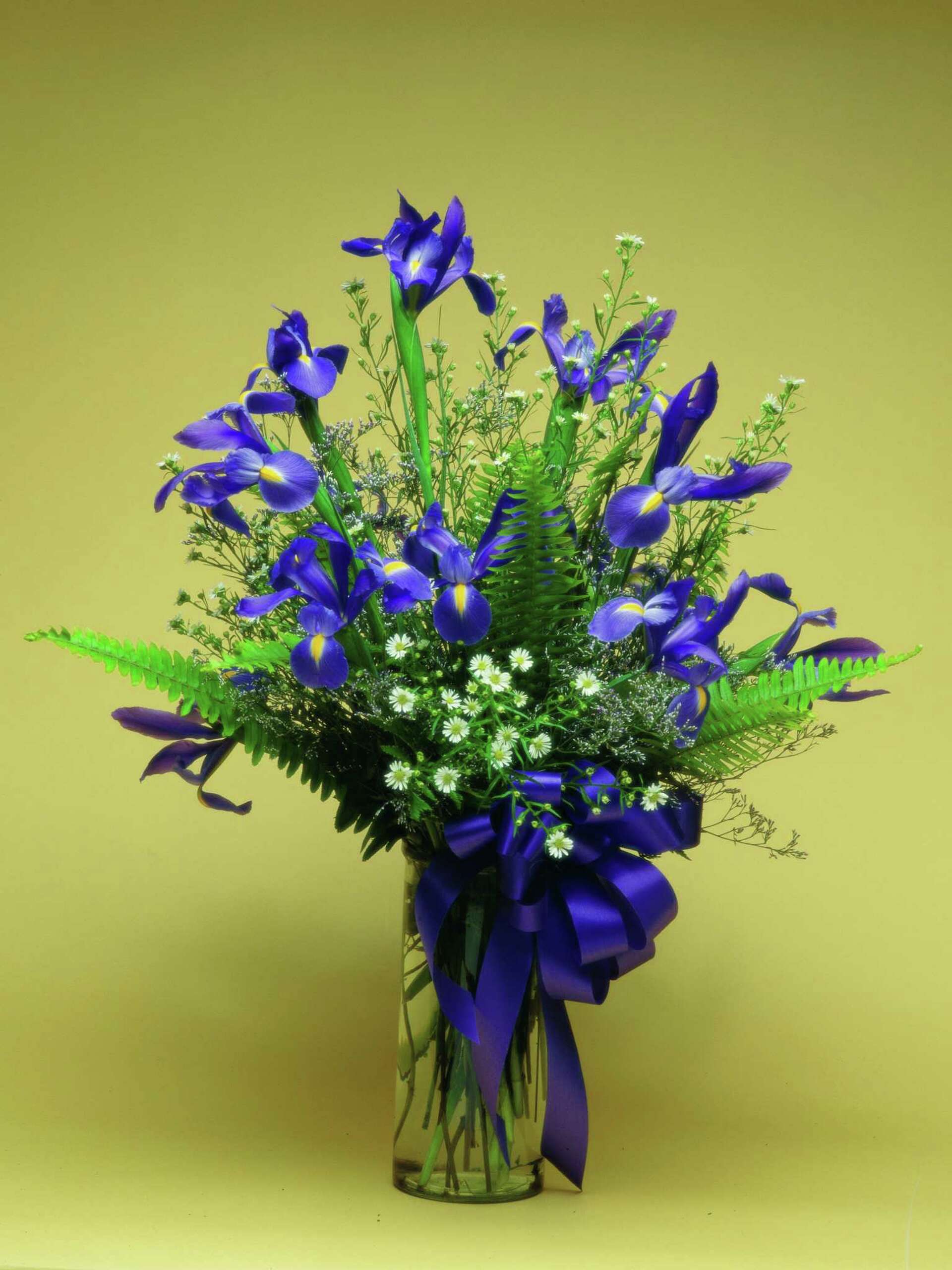 The Best Way to Cut Irises for a Bouquet