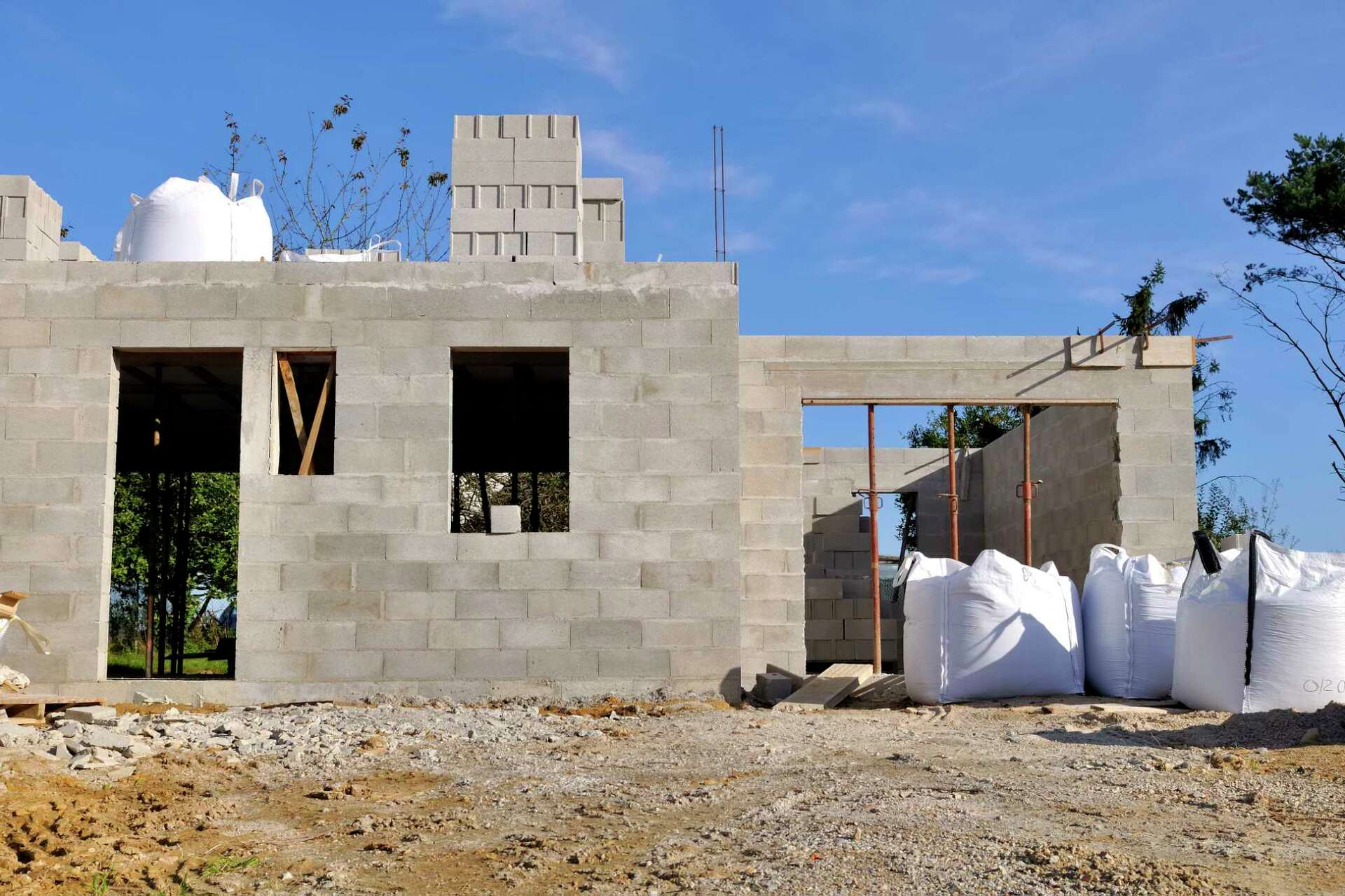 Concrete Block Houses: Problems & Advantages