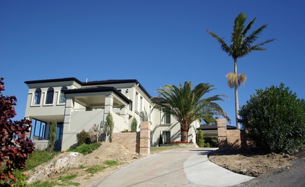 Pros & Cons of Paying Cash for a House