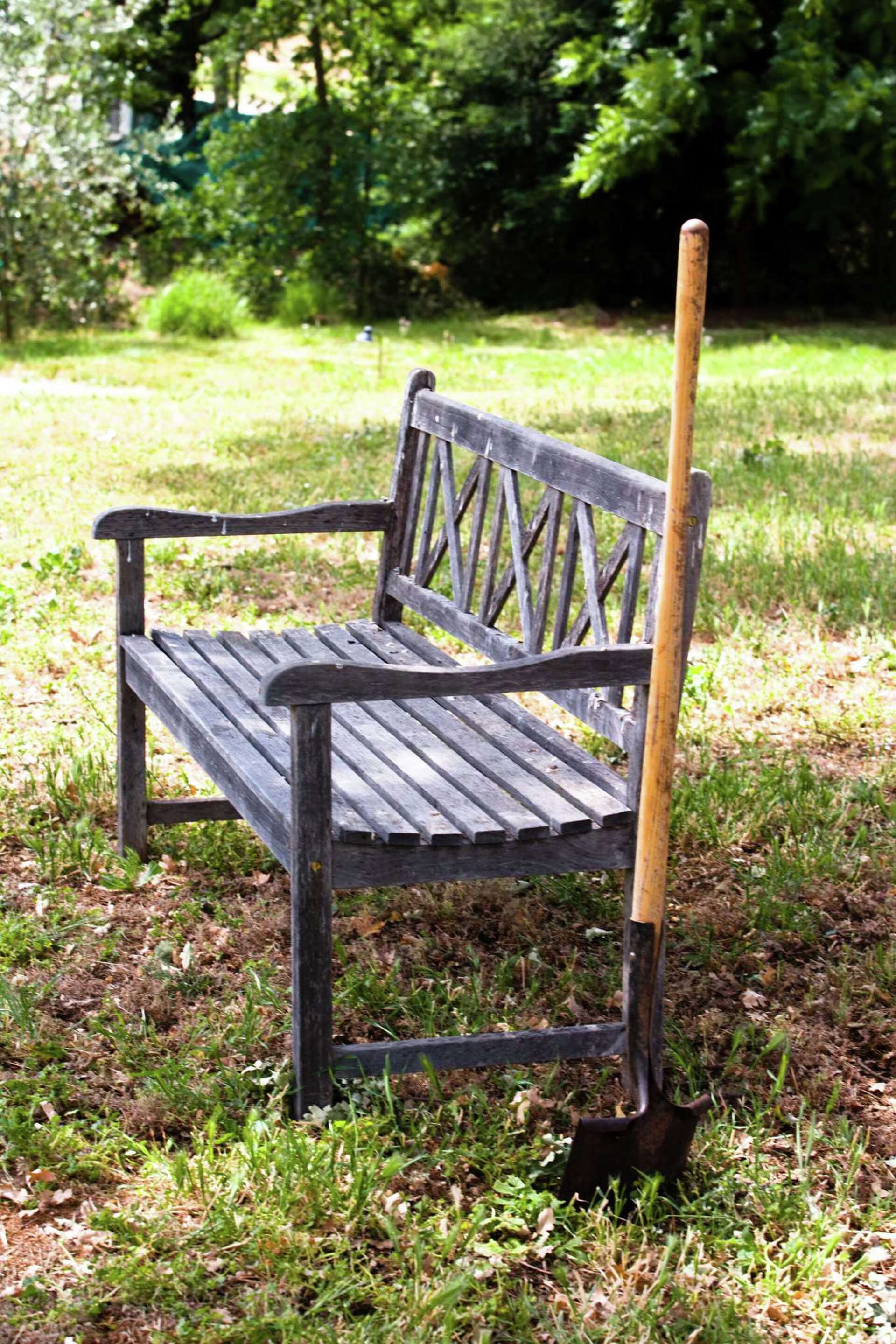 How to Protect Wooden-Handled Garden Tools with Linseed Oil