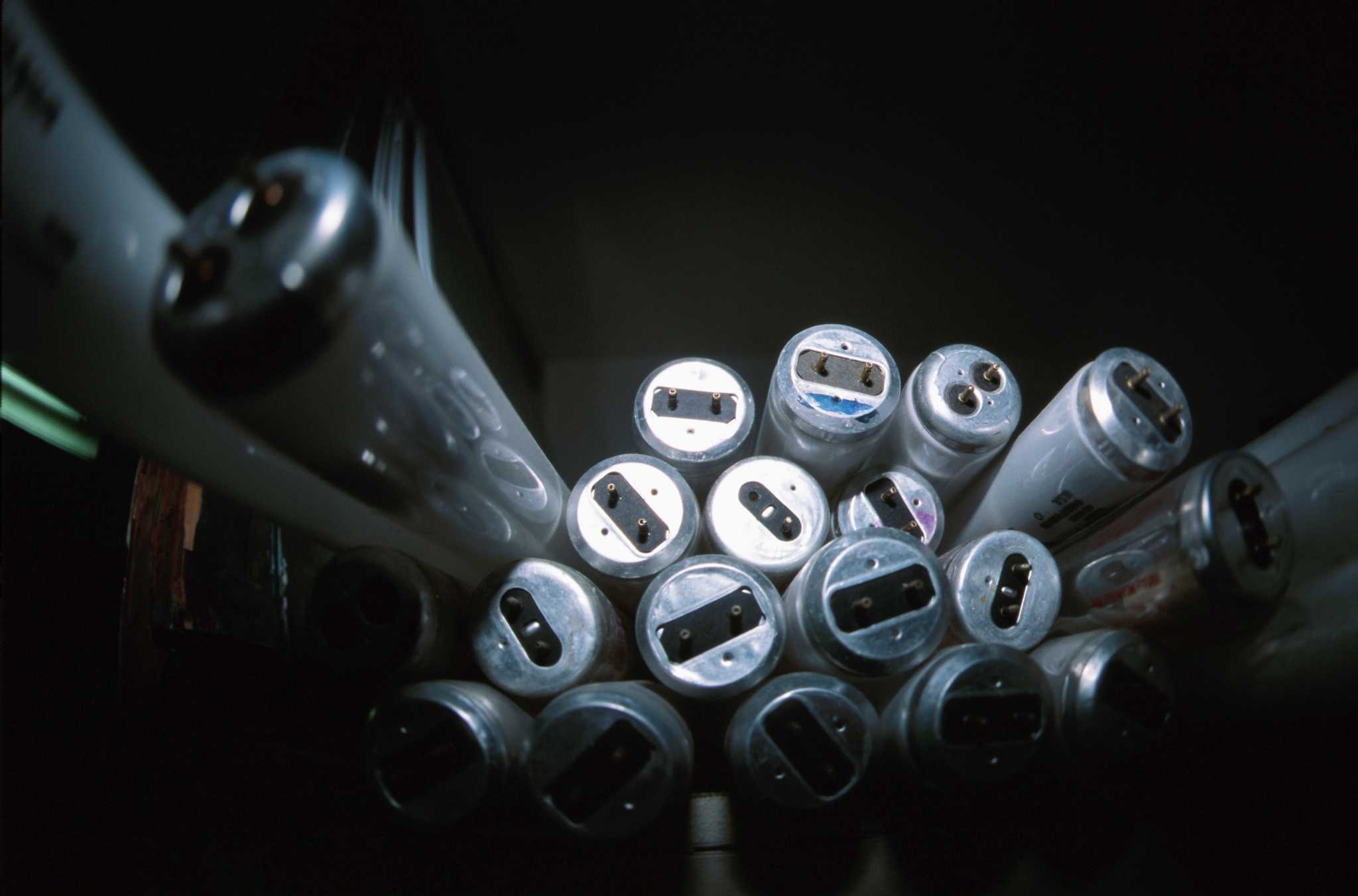 How to Wire in a Single-Pin Ballast