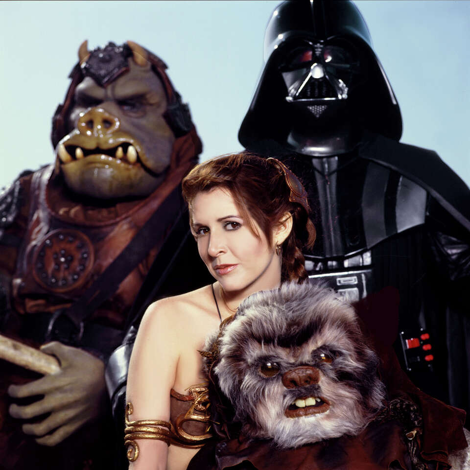 Rare photos of Carrie Fisher's 'Star Wars' beach photo shoot