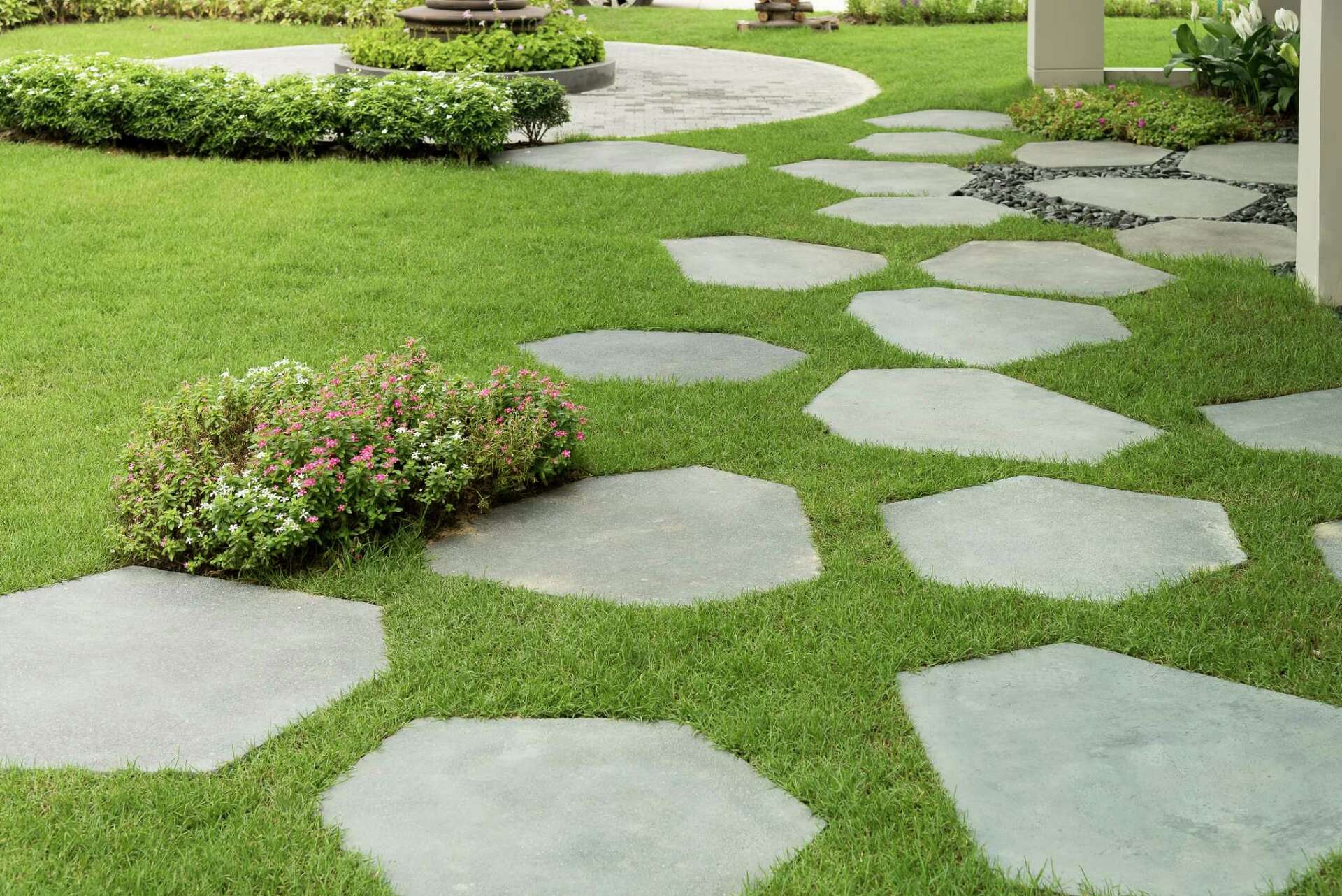 What to Put in Between Flagstones