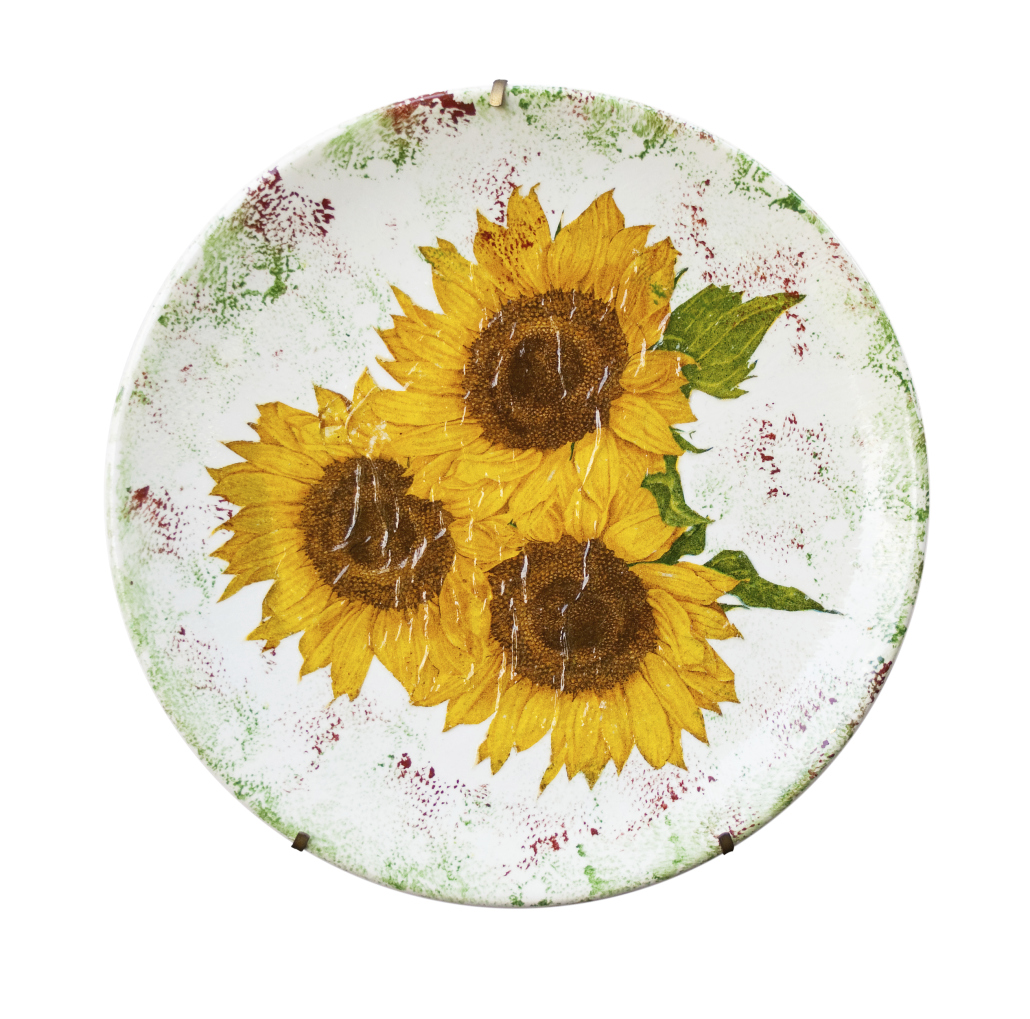 How to Put a Photo on a Ceramic Plate