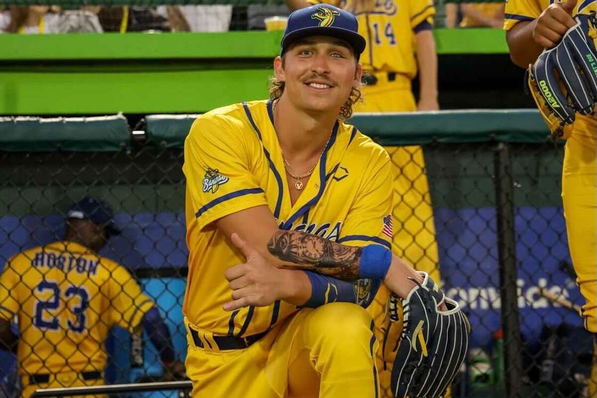 Vincent DeRubeis overcame loss of vision to join Savannah Bananas