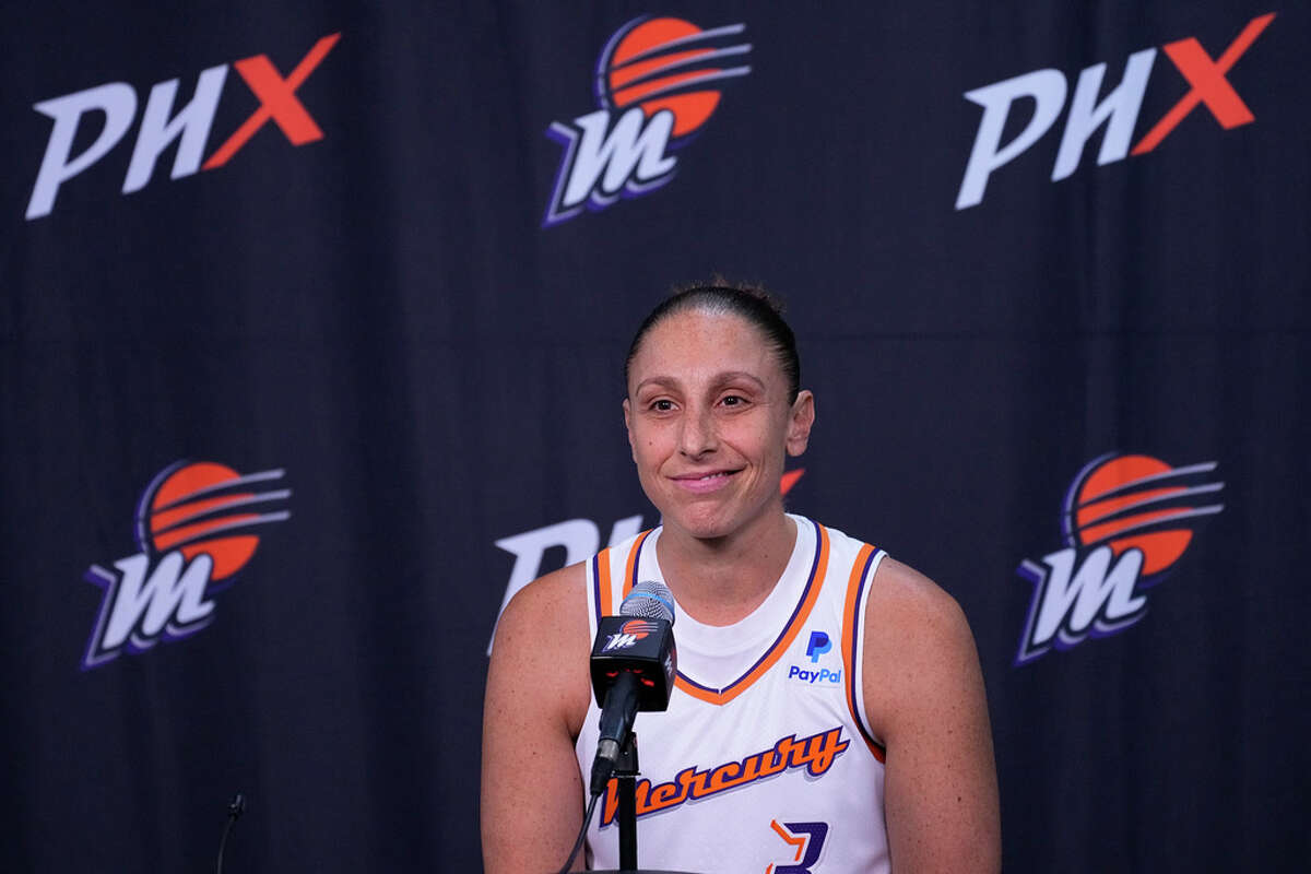 UConn legend Diana Taurasi back with WNBA's Phoenix Mercury
