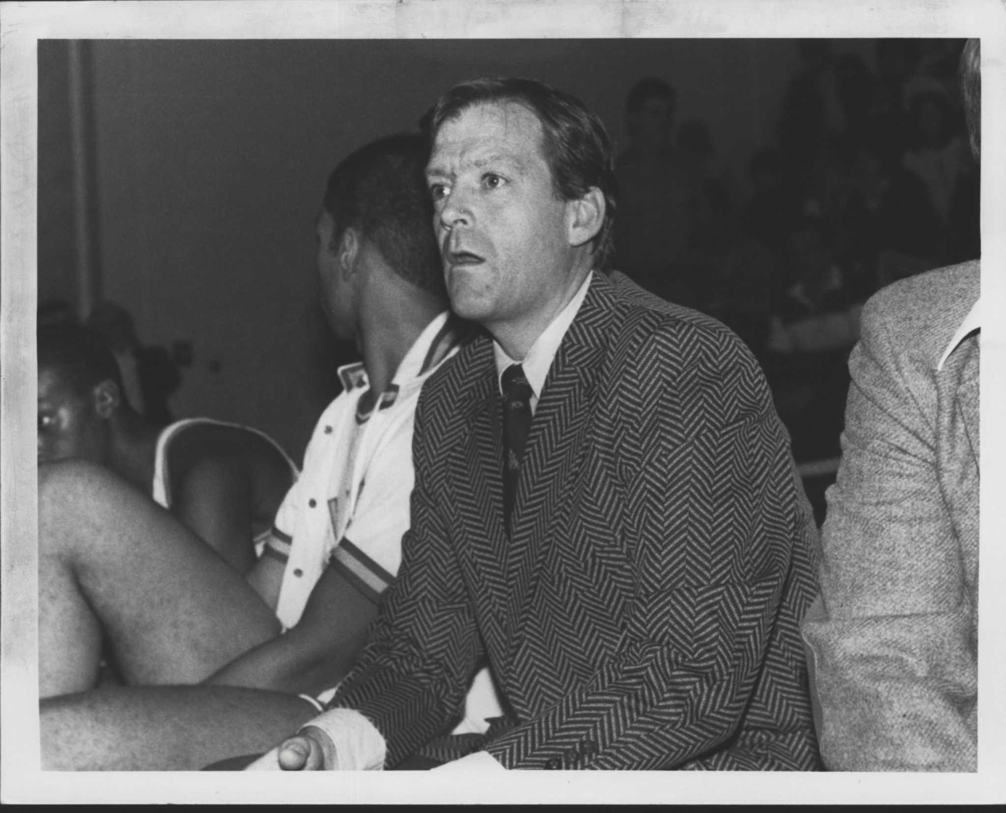 Successful Albany High boys' basketball coach Paul Lyons dies at 77