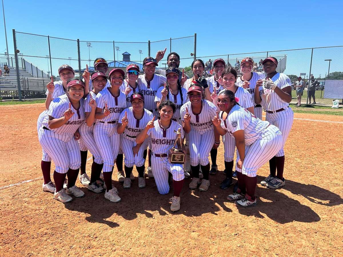 Houston softball: Hot Heights set for playoff rematch with Cinco Rnach