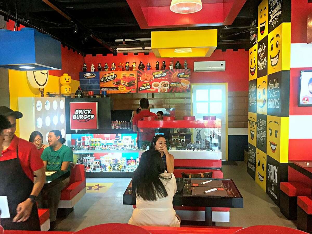 Houston Brick Burger popup restaurant combines LEGOs, gourmet burgers
