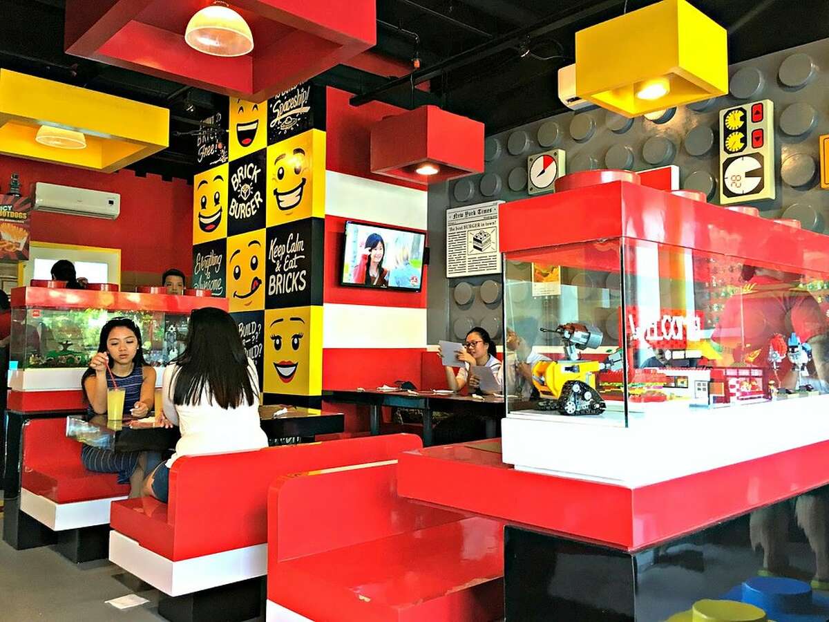 Houston Brick Burger popup restaurant combines LEGOs, gourmet burgers