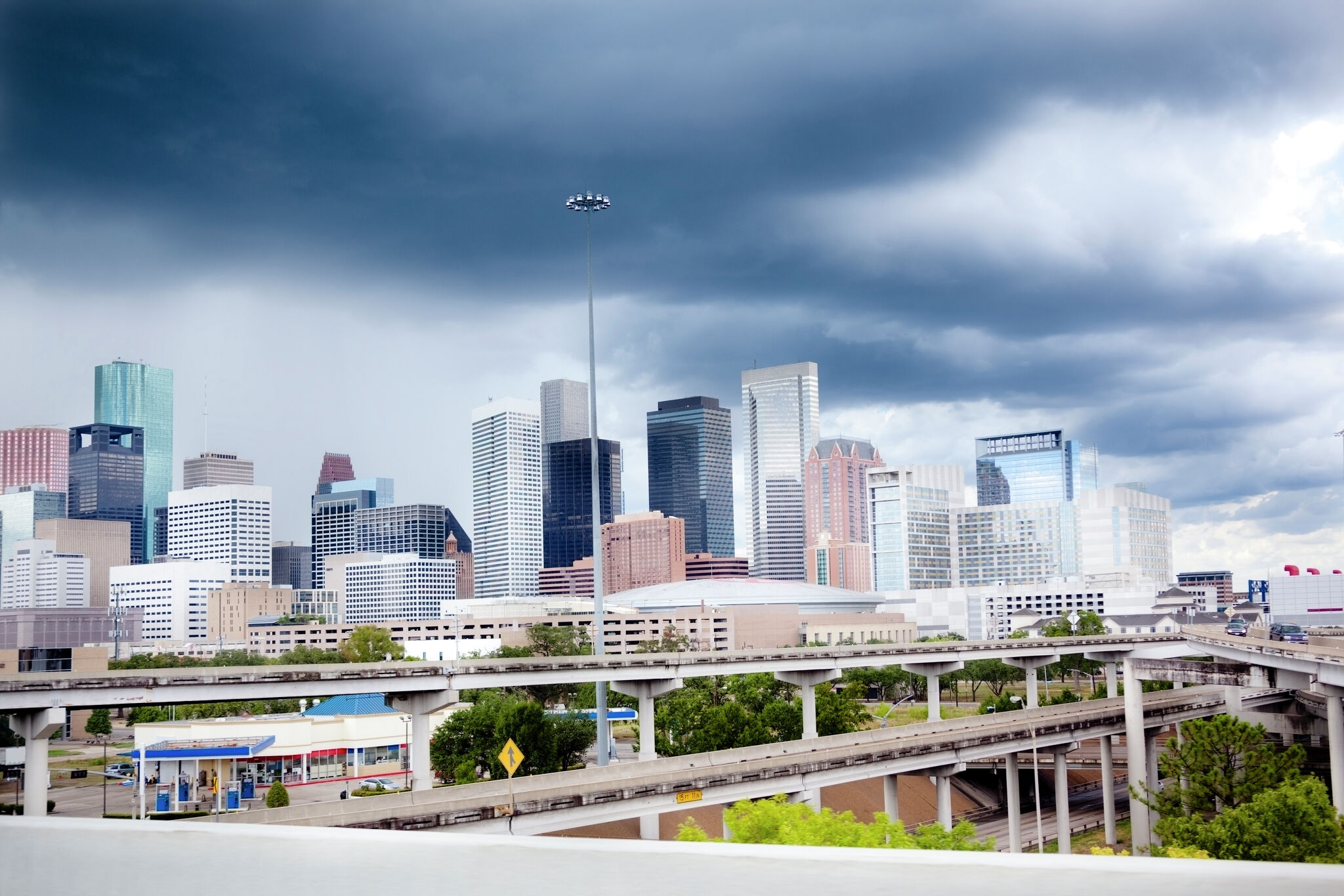 Damaging hail, winds threaten Houston area Thursday evening