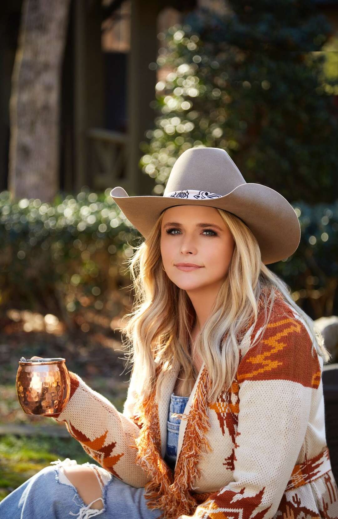 Miranda Lambert cooks an omelet in a freezer bag, but should you?