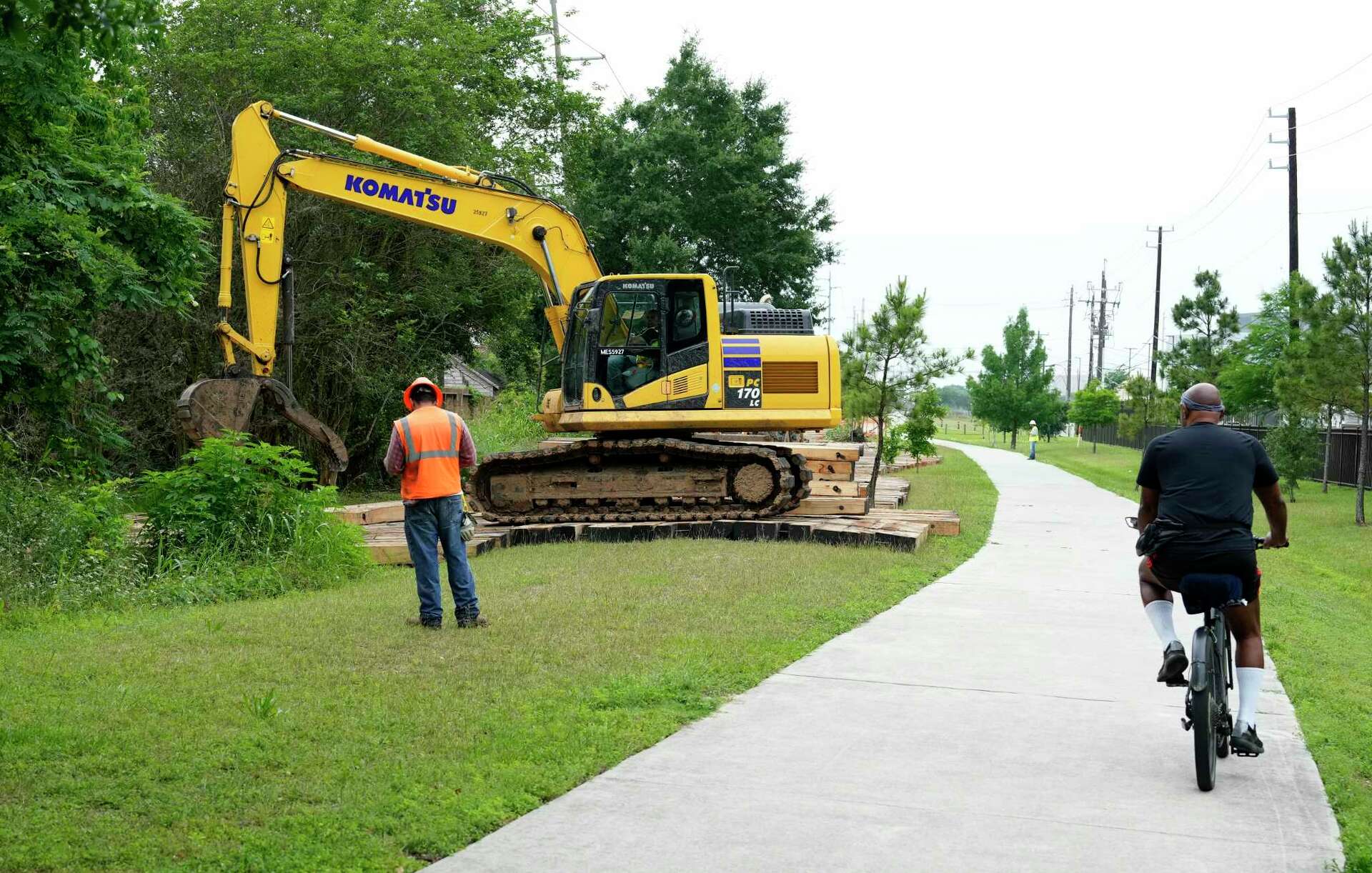 CenterPoint cuts trees from Third Ward AIDS memorial, sparking uproar