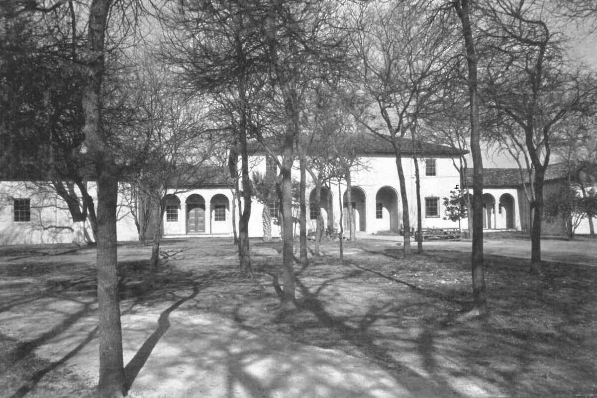 Missing Bowie knife said to have been owned by Alamo defender