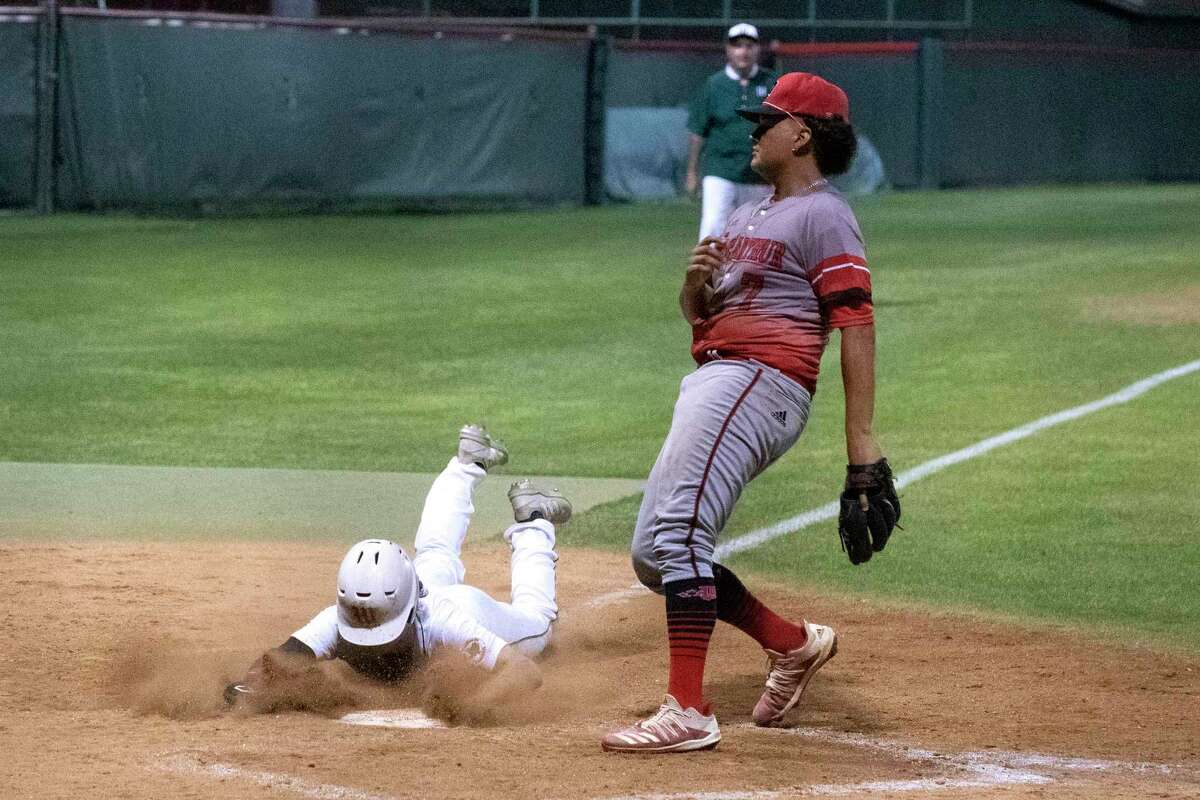 Wright, The Woodlands walk-off on MacArthur in Game 1 thriller