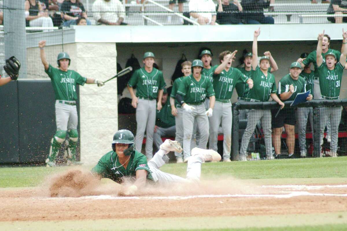 Strake Jesuit edges Clear Brook in baseball playoff opener