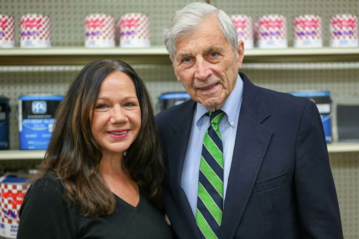 New York businesspeople watch taxes, regulation, not politics