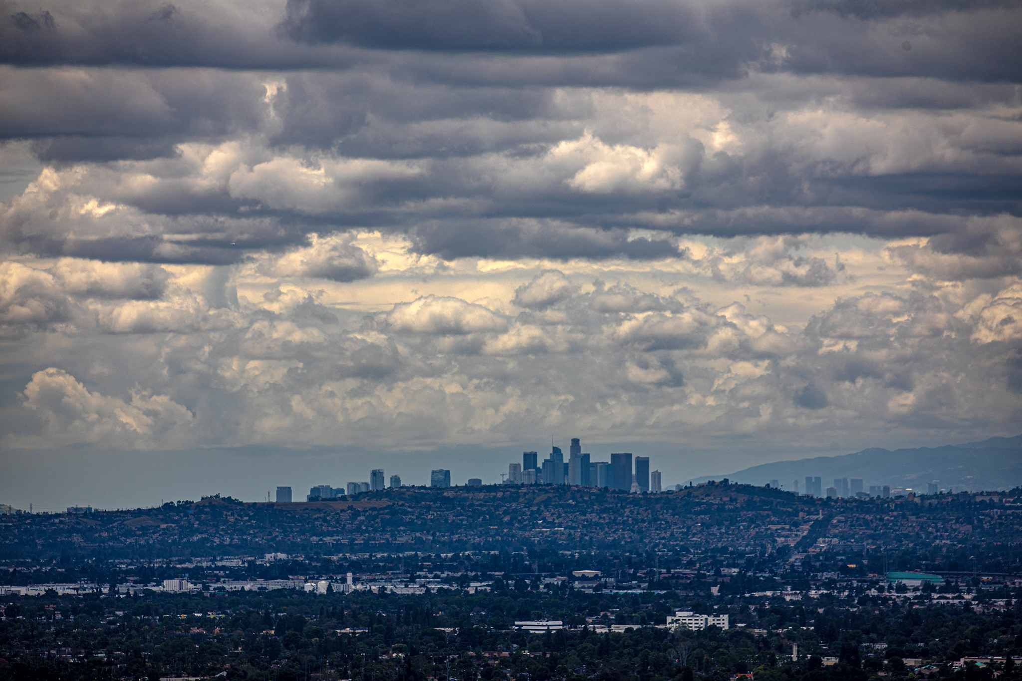 2 tornadoes touch down in Los Angeles County, damaging homes
