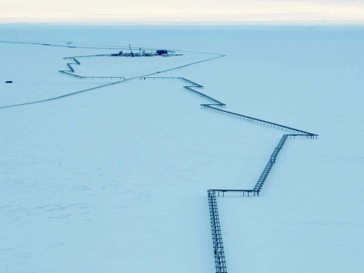 Exxon, Conoco see new LNG markets with planned Alaskan pipeline