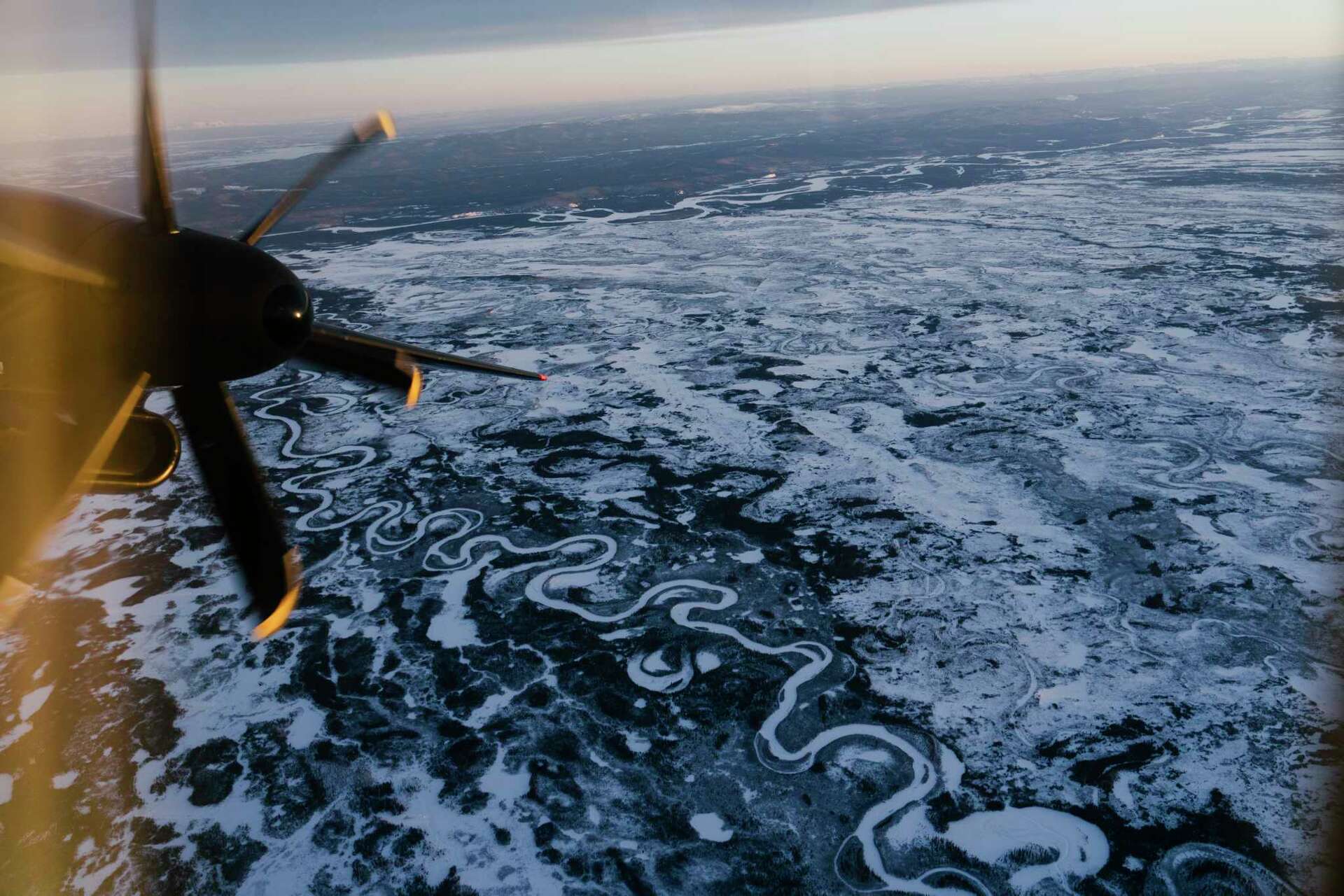 Exxon, Conoco see new LNG markets with planned Alaskan pipeline