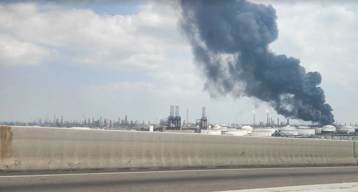 Shell fire updates: 9 contractors back home after Deer Park blaze