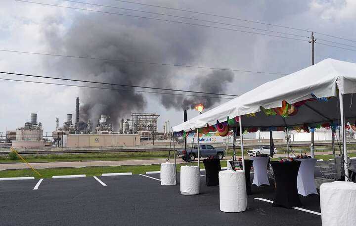 Shell Deer Park chemical plant fire extinguished Sunday, officials say