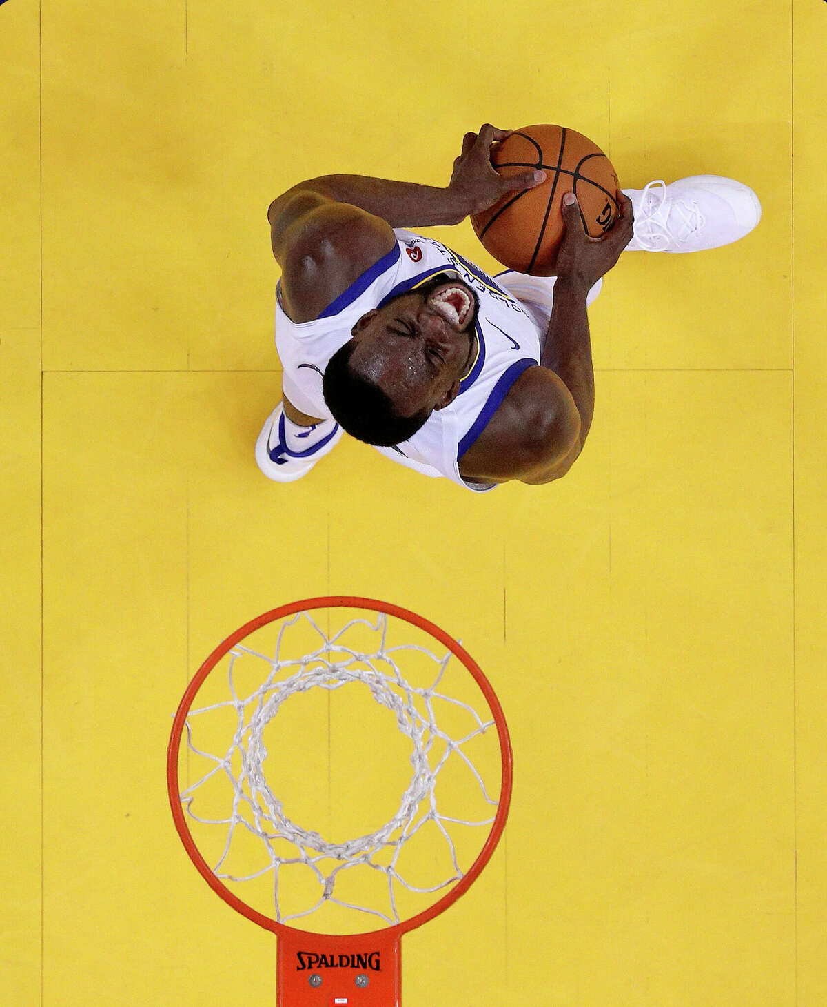 What it's like to photograph the Warriors playoffs