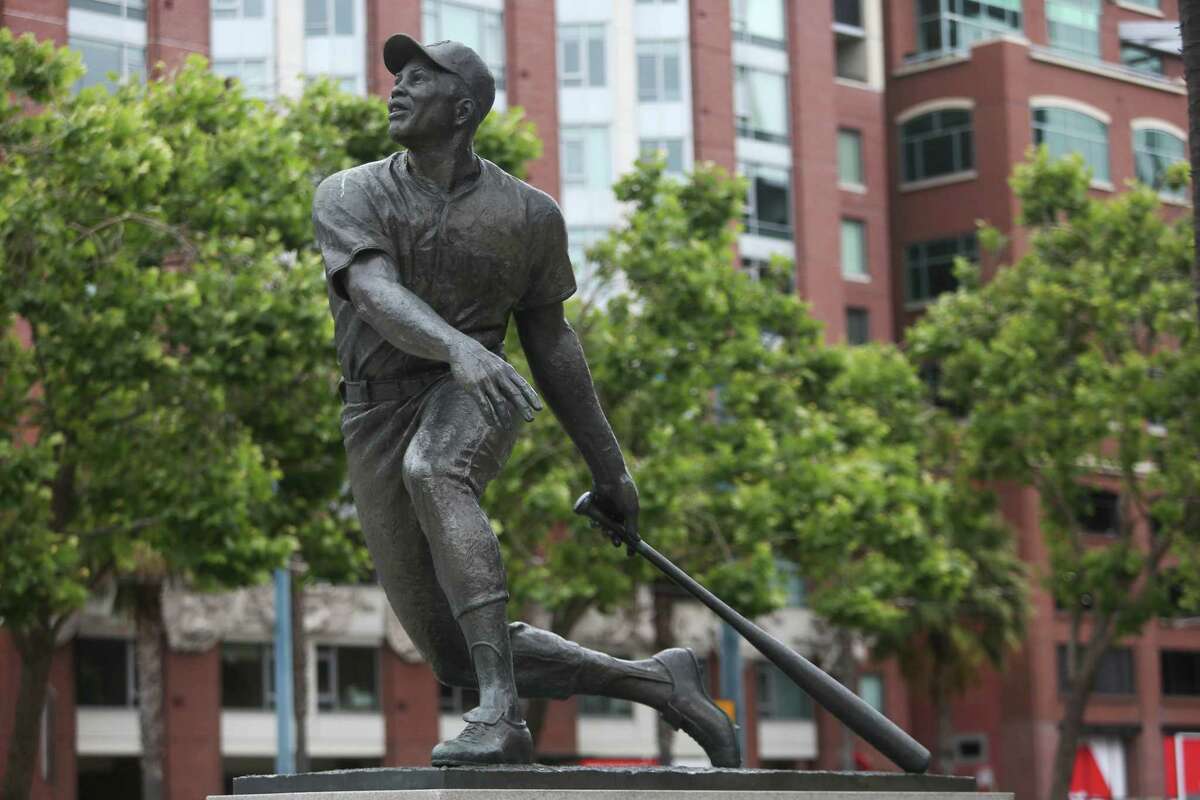 Giants' Crawford, Kapler discuss Say Hey Kid as Willie Mays turns 92