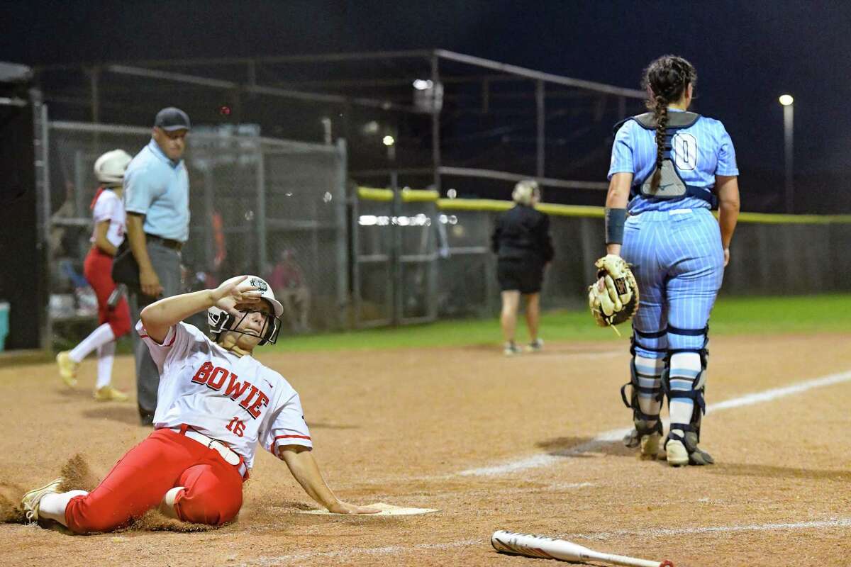 Johnson loses area softball playoff game to Austin Bowie