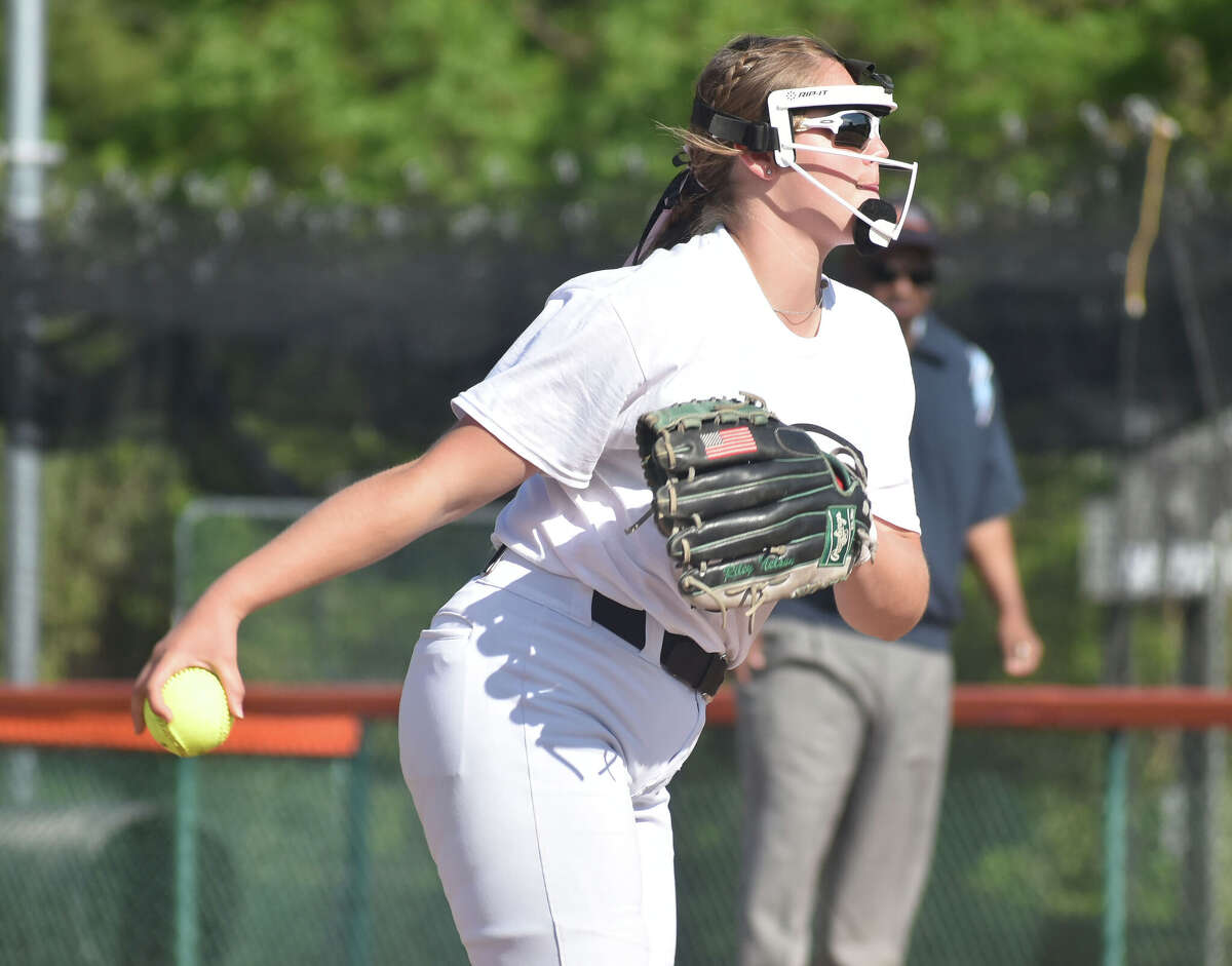 EHS softball shuts out wild Teutopolis
