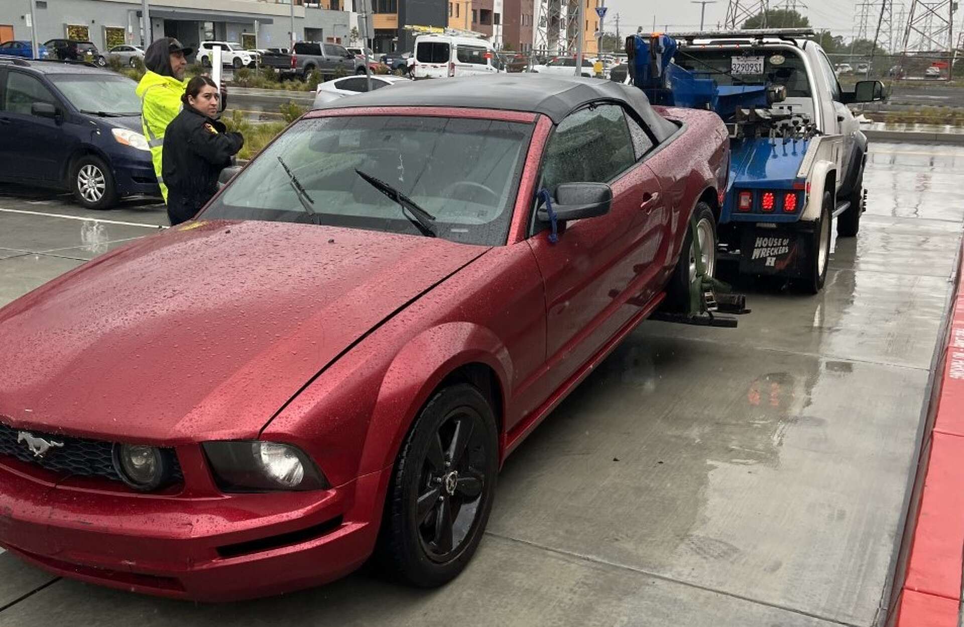 Oakland officers probe sideshows — S.F. police impound cars