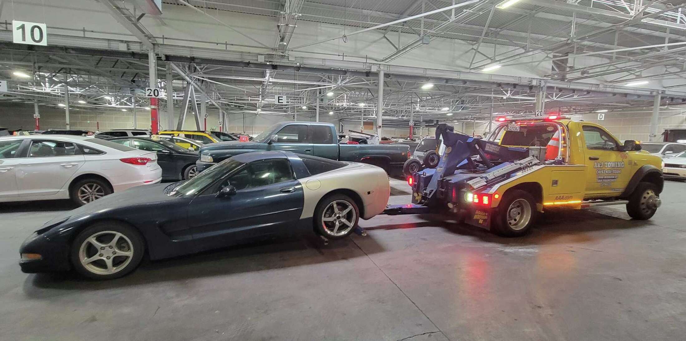 Oakland officers probe sideshows — S.F. police impound cars
