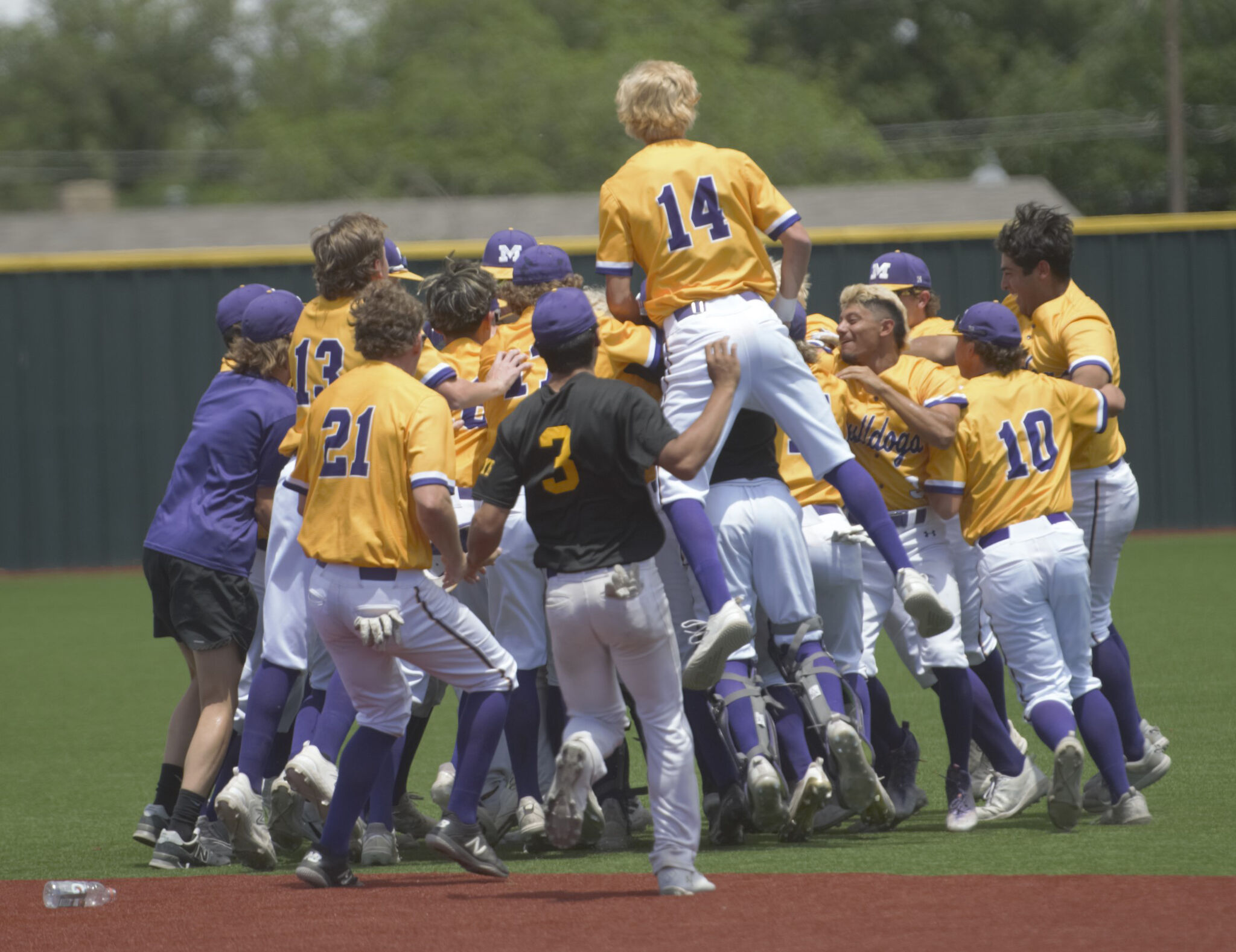 Midland High baseball sets up playoff matchup against Weatherford