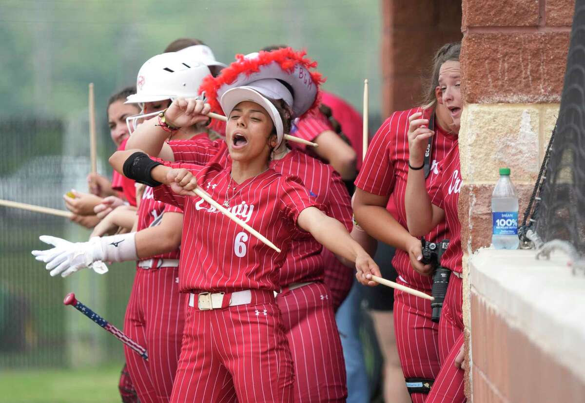Foster softball sweeps doubleheader, eliminates Crosby