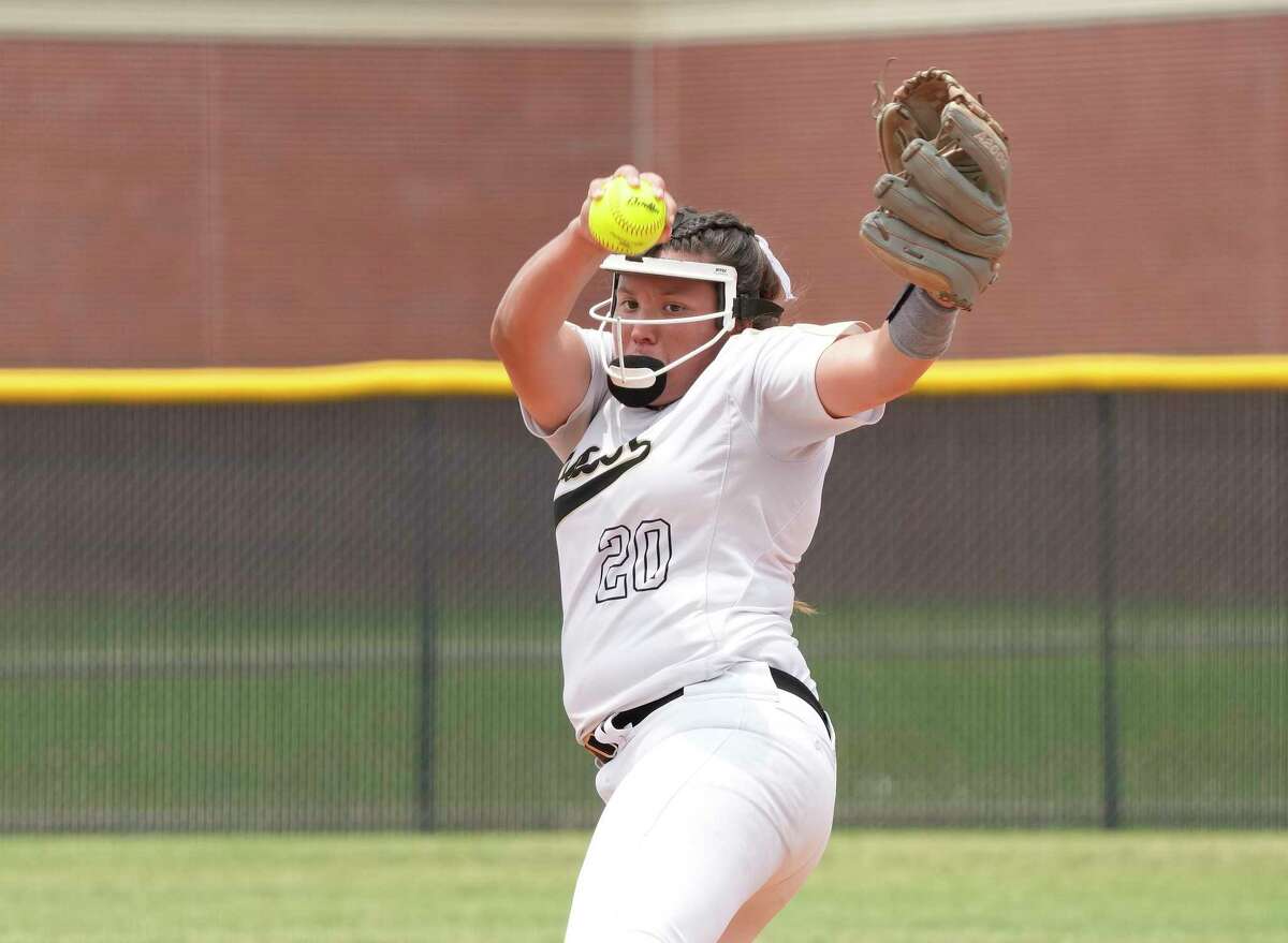 Foster softball sweeps doubleheader, eliminates Crosby