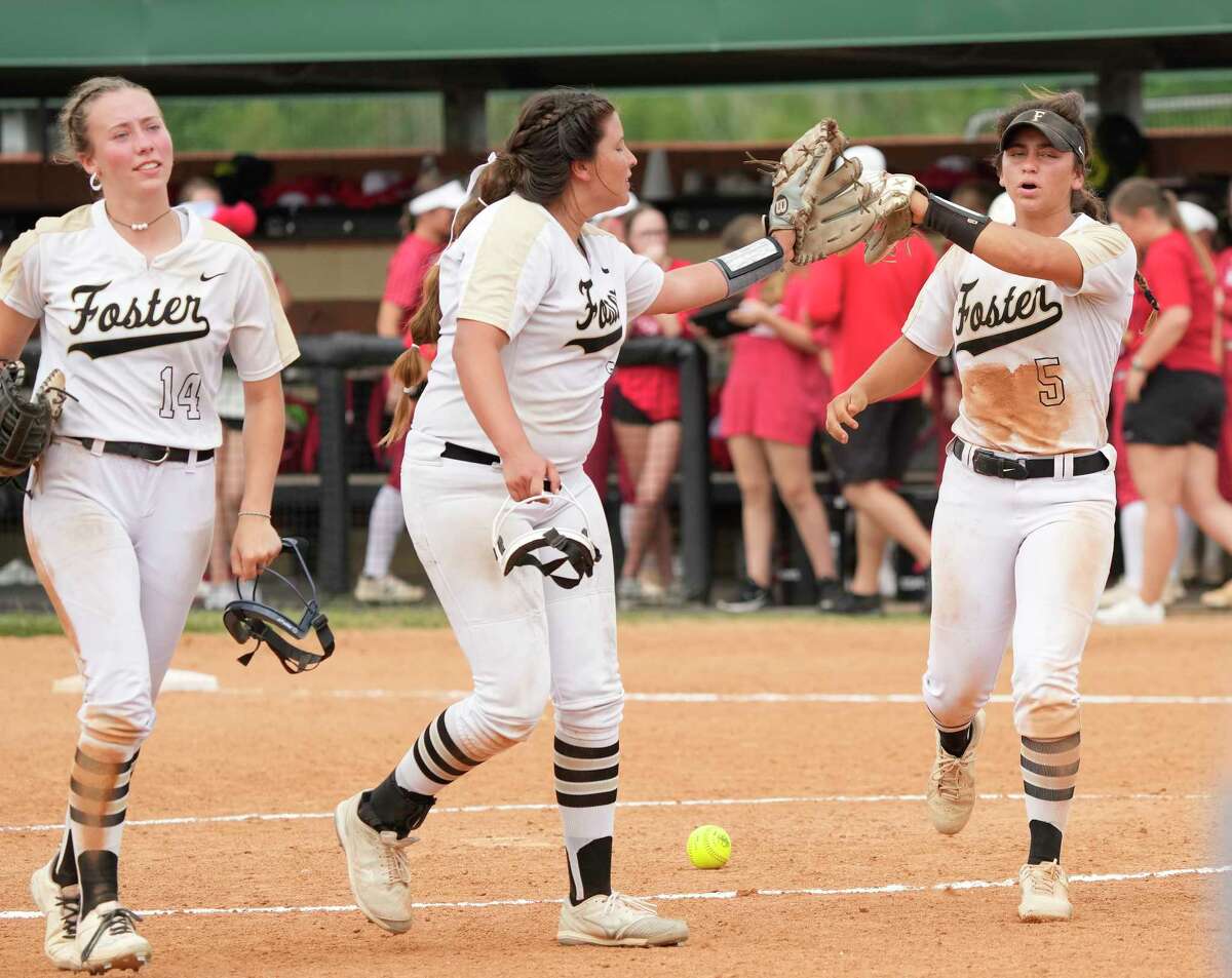 Foster softball sweeps doubleheader, eliminates Crosby