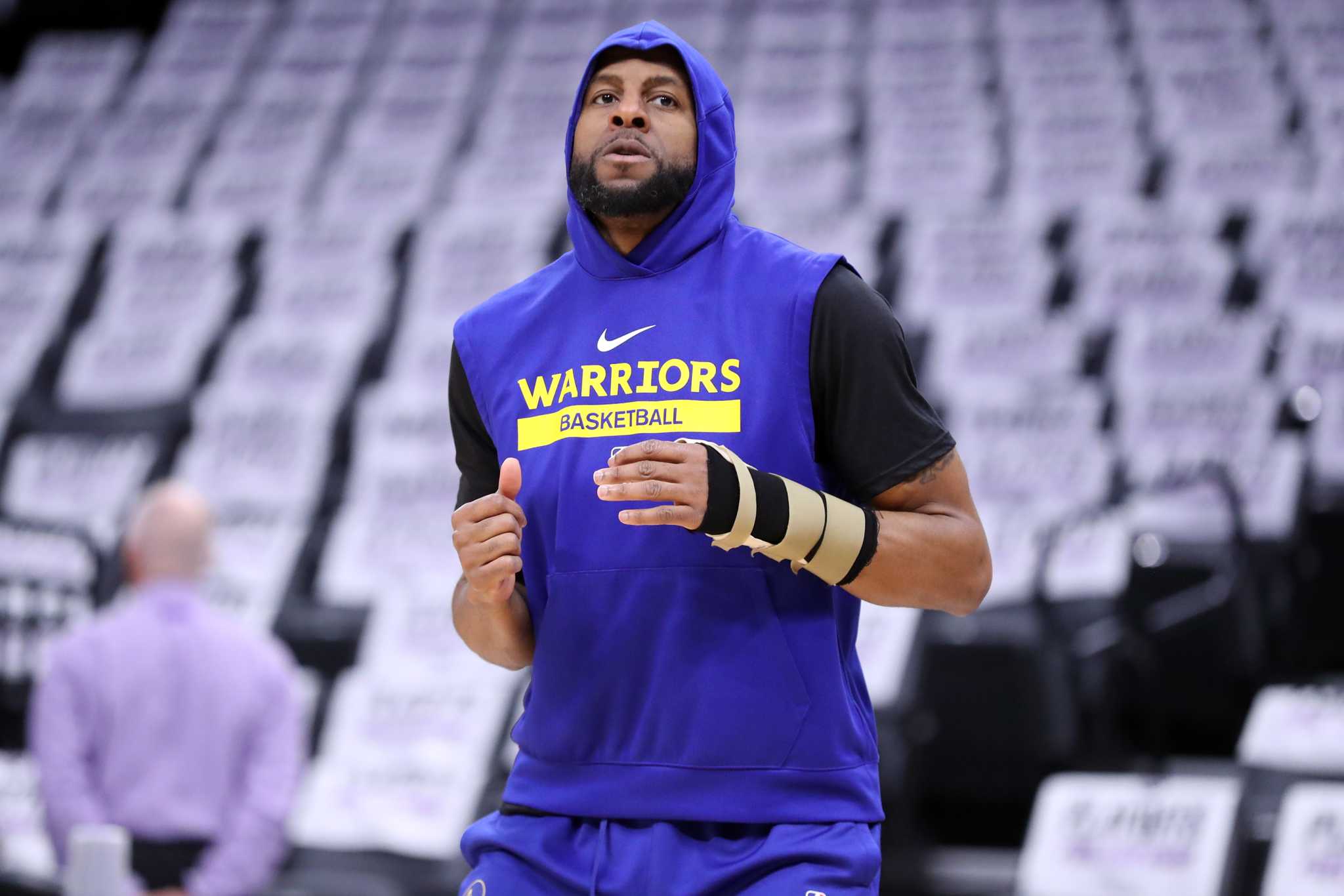 Warriors’ Andre Iguodala expected to return to practice next week