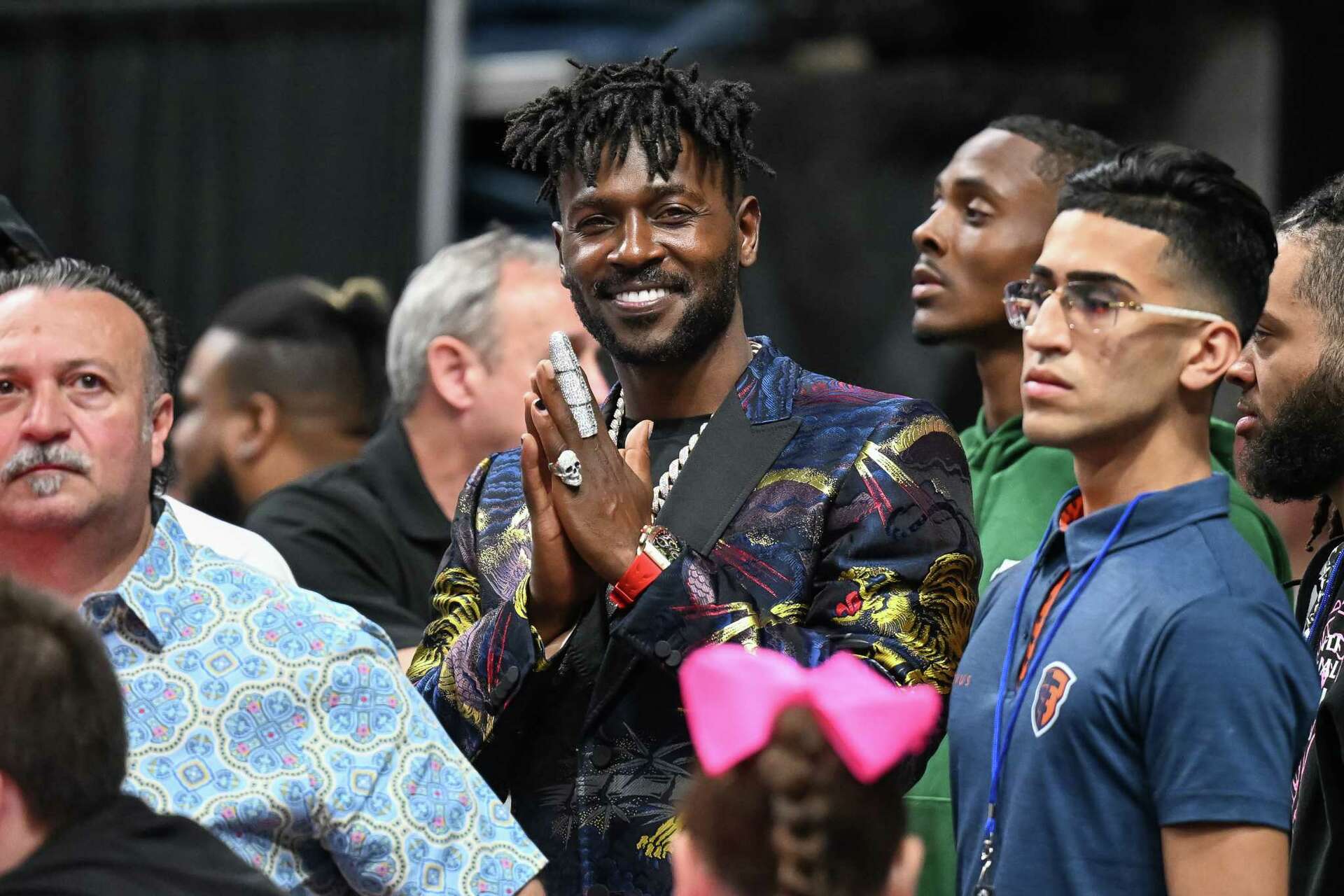 Antonio Brown claims $3 million in debts in bankruptcy filing