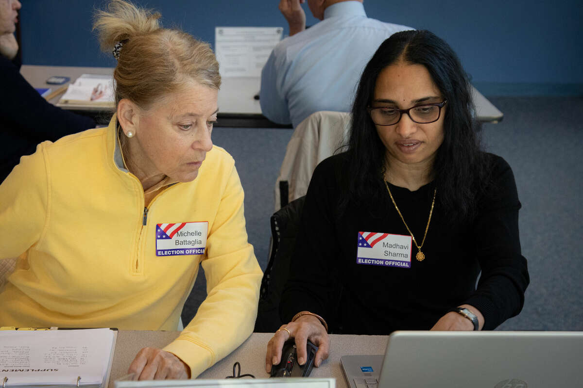 Wilton voters approve budget but narrowly defeat field referendum