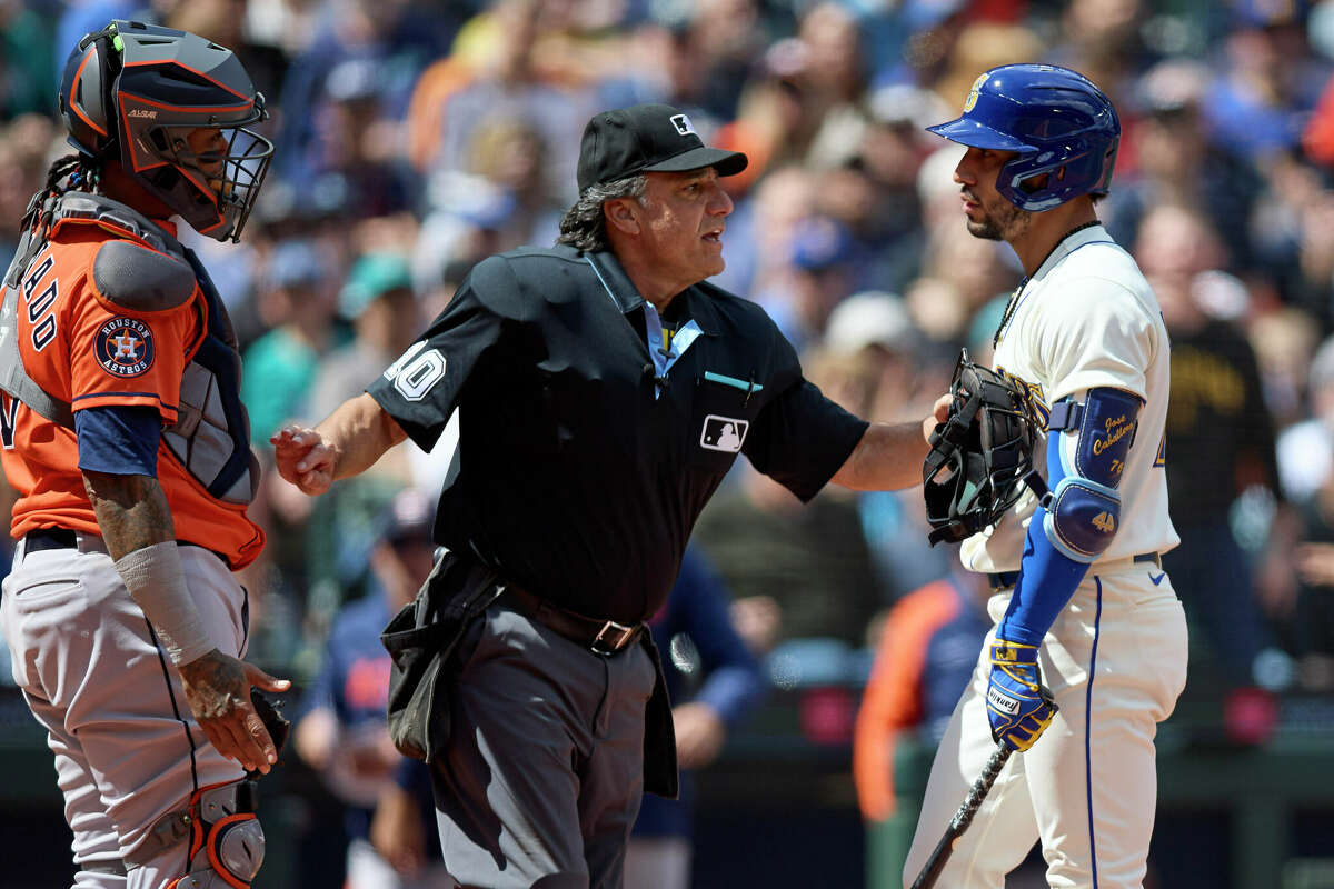 Houston Astros drop series finale against Seattle Mariners